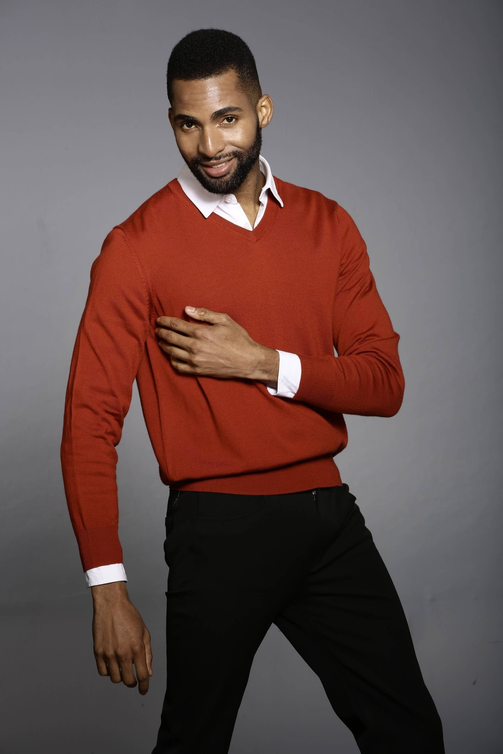 Merino Wool Sport V-Neck - Burnt Umber